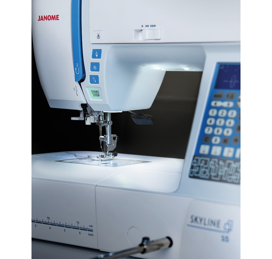 Janome Skyline S5 - TSC.ca