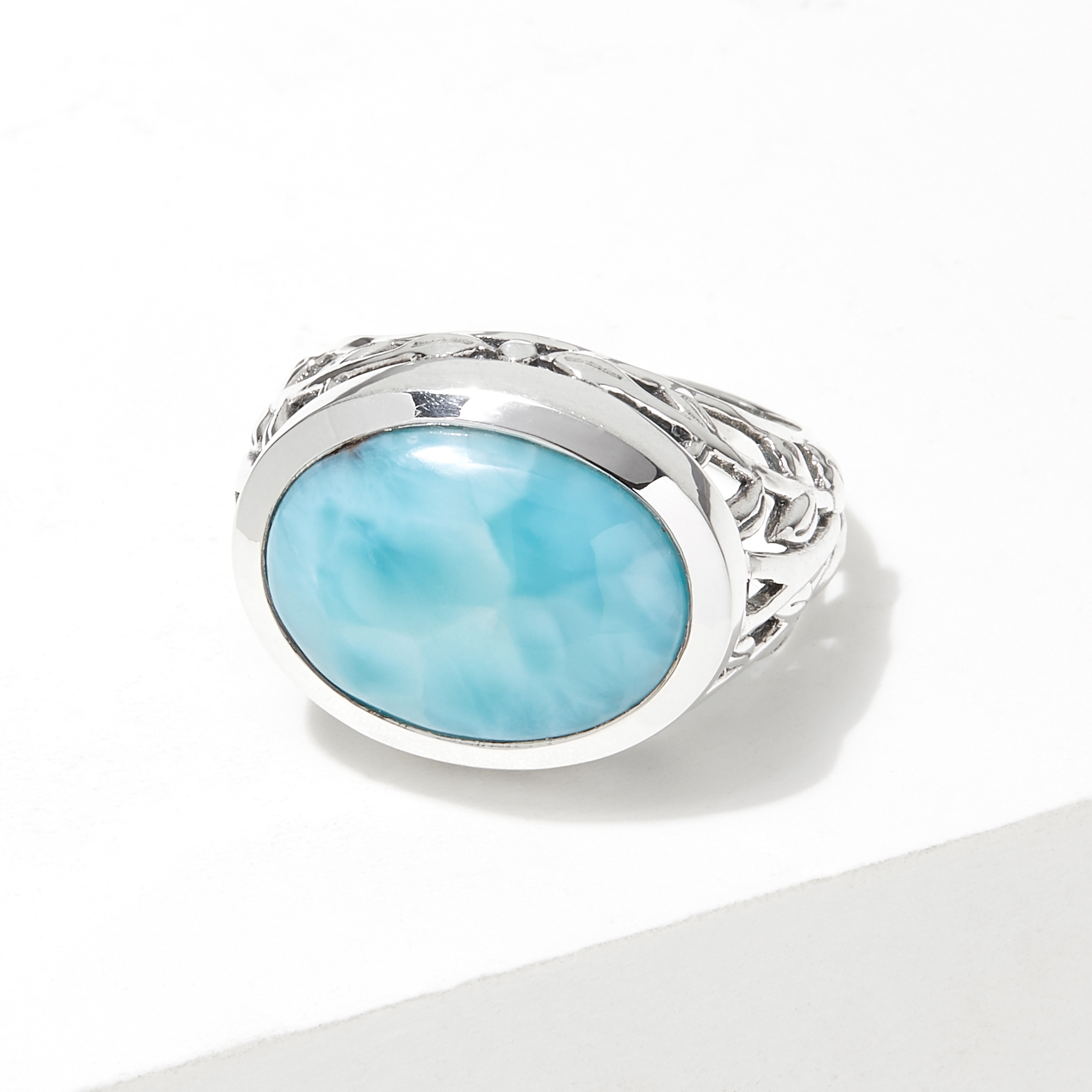 Himalayan Gems Sterling Silver 12 mm x 16 mm Oval Gemstone Ring - TSC.ca