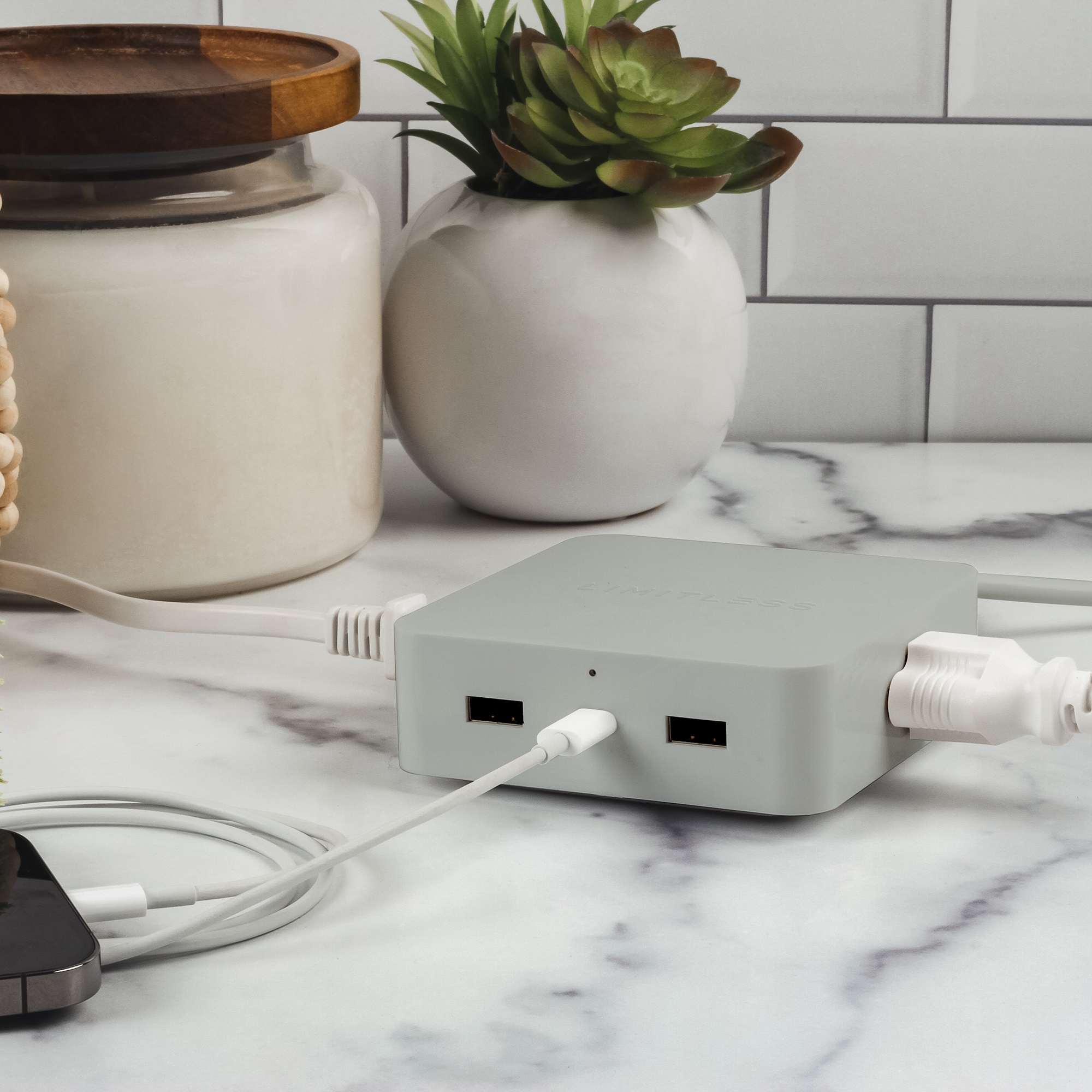 Limitless PowerPro 5-Device Charger with USB-A, USB-C and AC plus ...