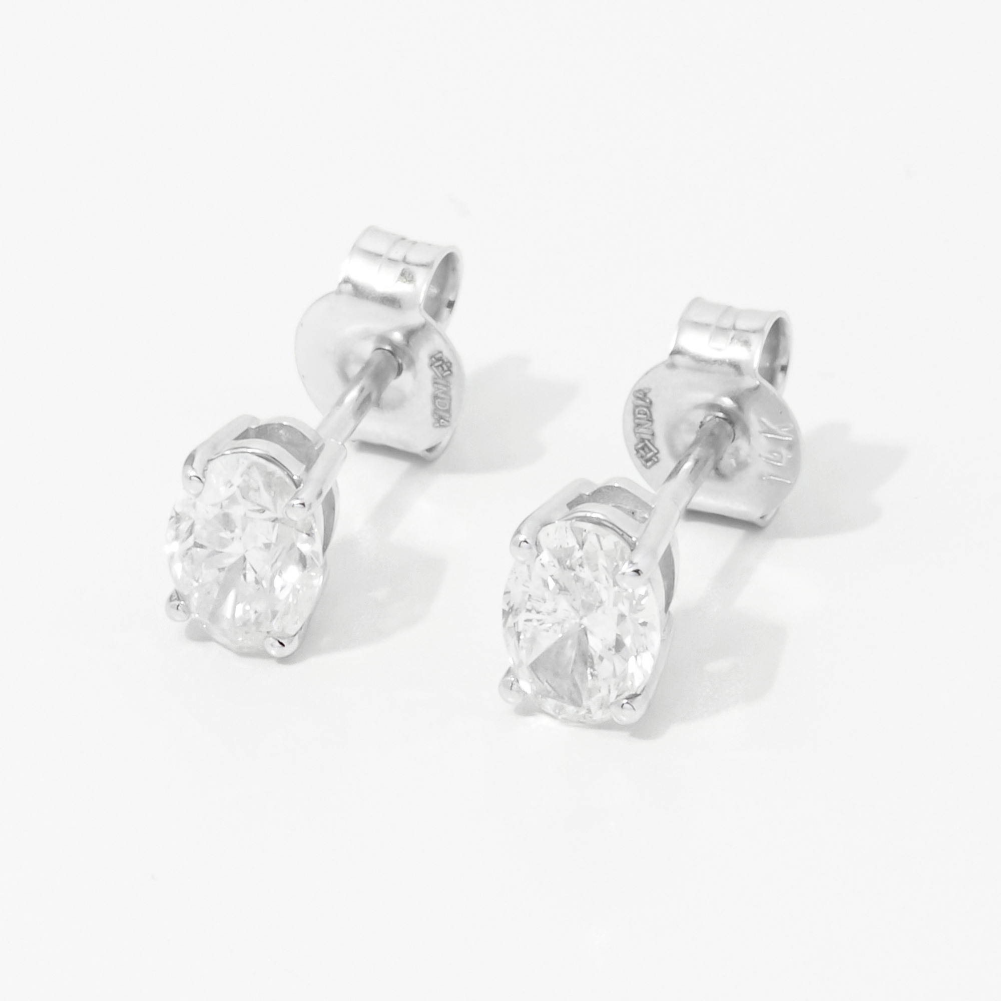 The Vault 14K Gold 1.00 ctw White Diamond Oval Stud Earrings - TSC.ca