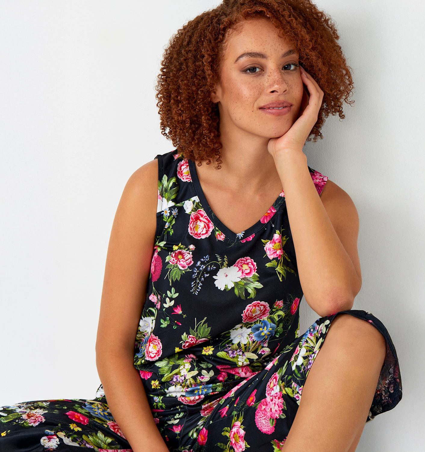 Charlie Paige V-Neck Printed Tank - TSC.ca