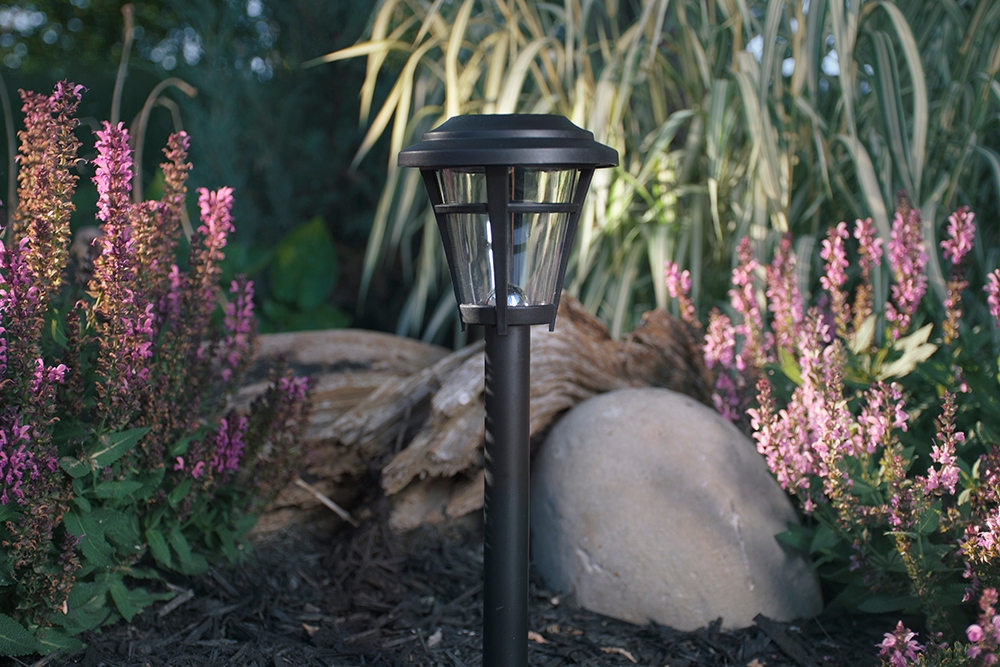 Fusion Moonrays Solar Black Pathway Lights (4-pack) - TSC.ca